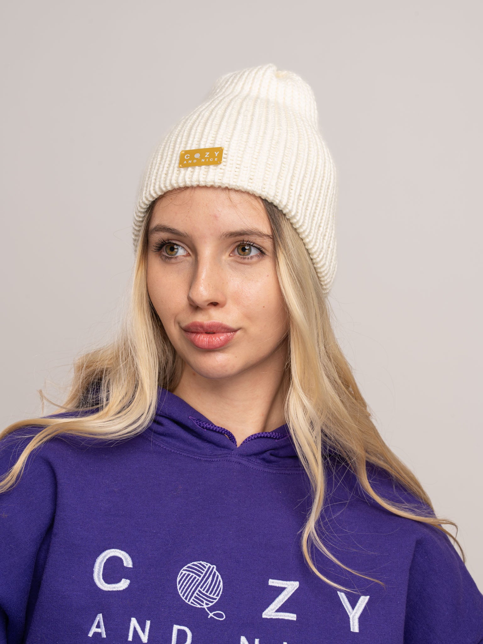 White as Clouds Beanie – COZY AND NICE